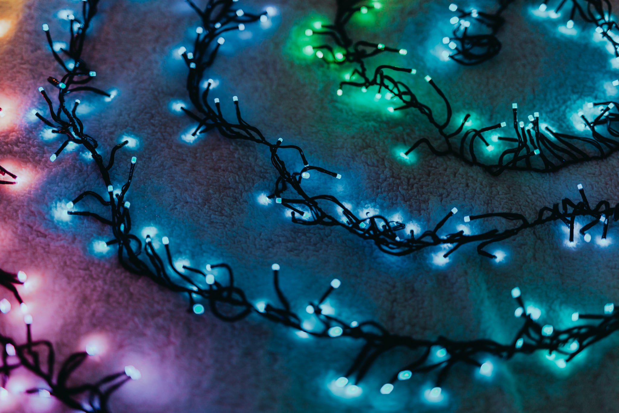 Multicolor Cluster: Indoor & Outdoor Smart LED Lights | Twinkly